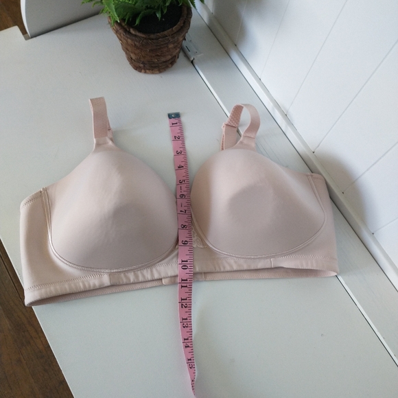 Vanity Fair | Intimates & Sleepwear | Vanity Fair Bra Size 42dd | Poshmark